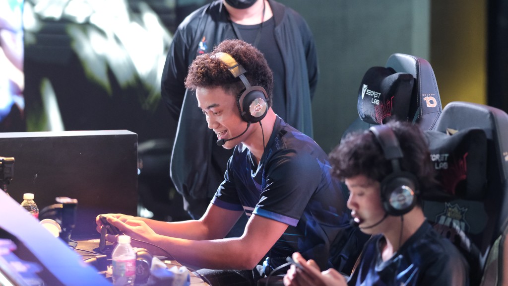 'Sobrang magwawala' si ECHO Bennyqt sa M4, sabi ni Coach Trebor | ONE ...