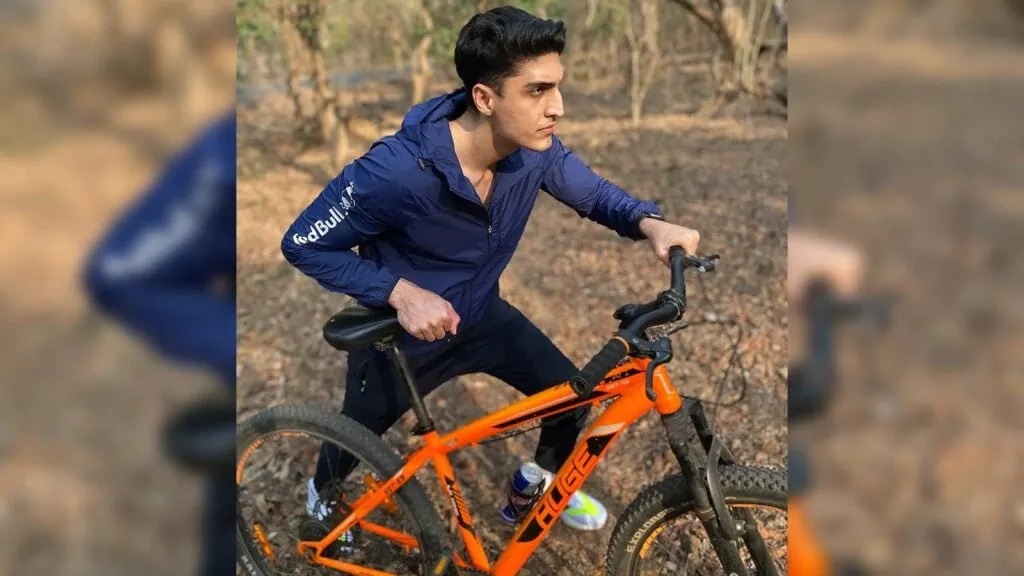 Nag-alala ang mga magulang ni V3nom na baka tumaba siya dahil sa gaming— sila’y nagkamali | ONE ...